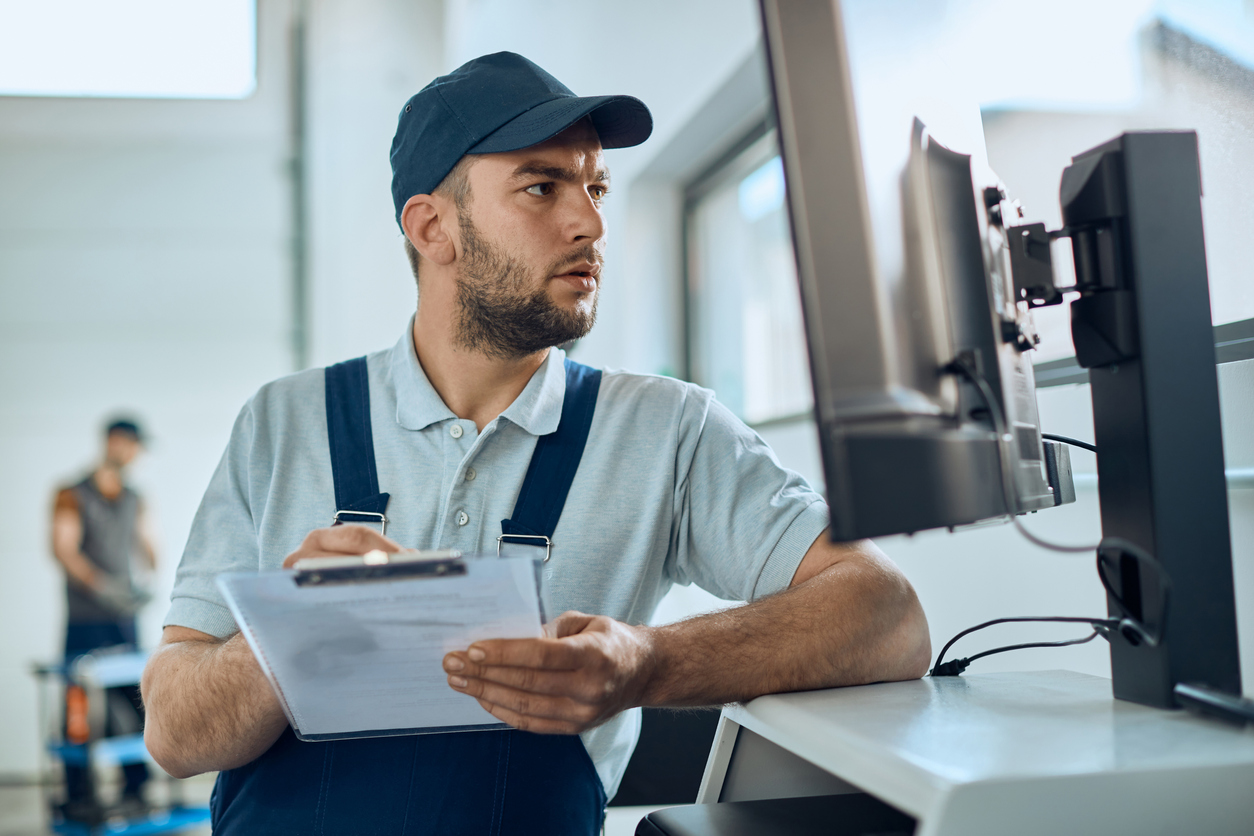 5 Powerful Features of Effective Fleet Maintenance Software - Fleet and ...